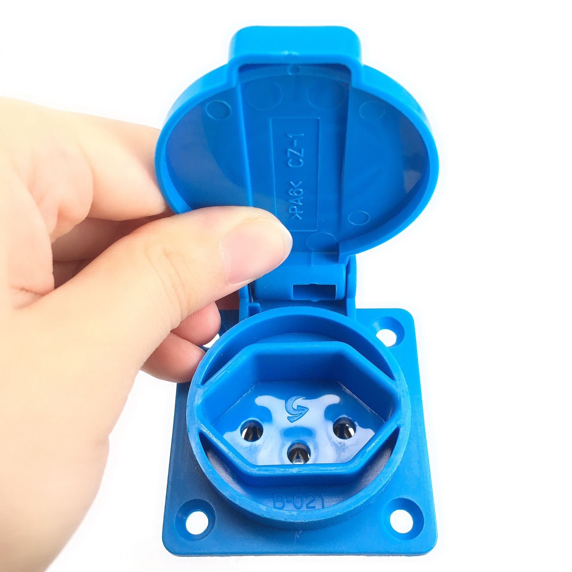 Steckdose T13 LNPE, Spritzwassergeschützt IP44 | 120972